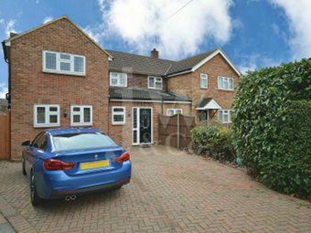 4 Bedrooms Semi detached house for sale in Birchwood Way, Park Street, St.Albans AL2
