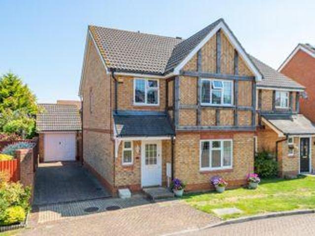 4 Bedrooms Semi detached house for sale in Bishopswood, Park Farm, Ashford TN23