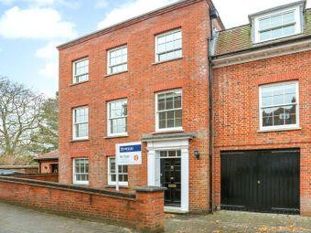 4 Bedrooms Semi detached house for sale in Black Horse Yard, Park Street, Windsor, Berkshire SL4