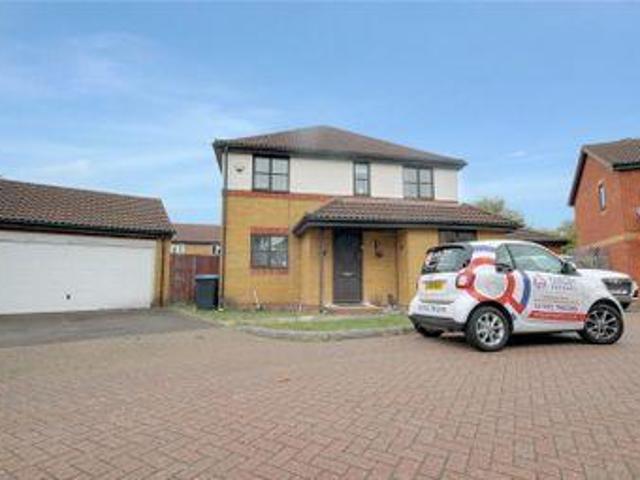 4 Bedrooms Semi detached house for sale in Blanchard Grove, Enfield EN3