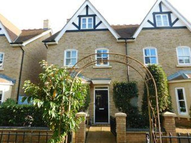 4 Bedrooms Semi detached house for sale in Brunel Walk, Fairfield, Hitchin SG5