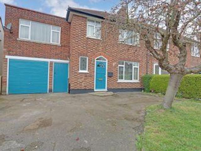 4 Bedrooms Semi detached house for sale in Bristol Road, Southend On Sea SS2