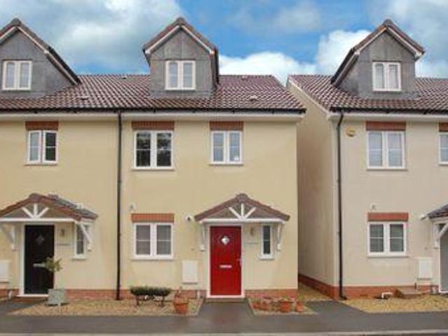 4 Bedrooms Semi detached house for sale in Broad Lane, Yate, Bristol BS37