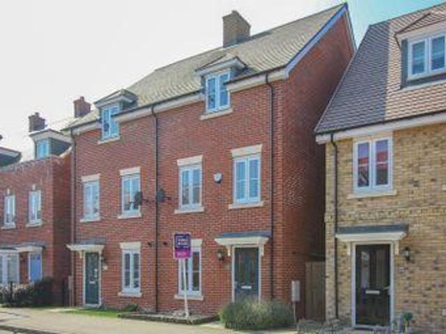 4 Bedrooms Semi detached house for sale in Brooklands Avenue, Bedford MK42