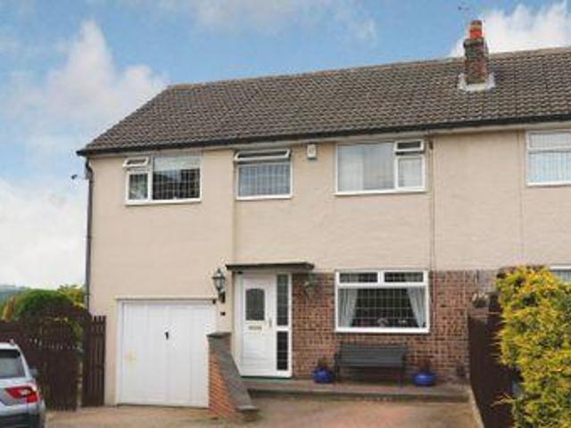 4 Bedrooms Semi detached house for sale in Brownlea Close, Yeadon, Leeds LS19