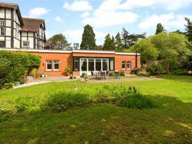 4 Bedrooms Semi detached house for sale in Bucklebury Place, Upper Woolhampton, Reading, Berkshire RG7