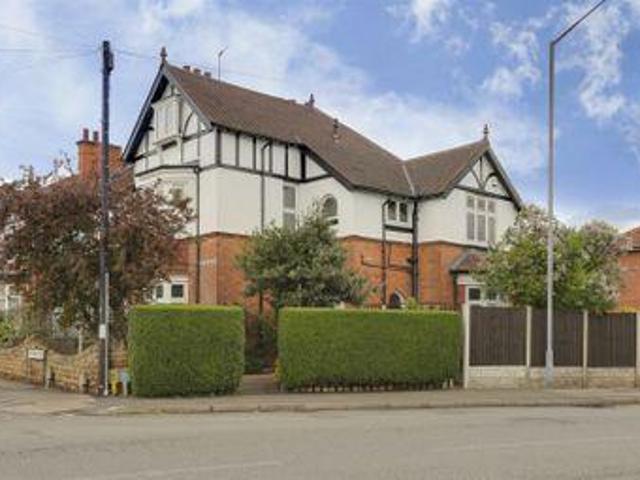 4 Bedrooms Semi detached house for sale in Burton Road, Carlton, Nottinghamshire NG4