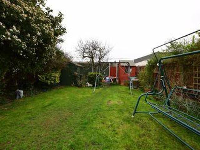 4 Bedrooms Semi detached house for sale in Goodmayes Avenue, Goodmayes, Essex IG3