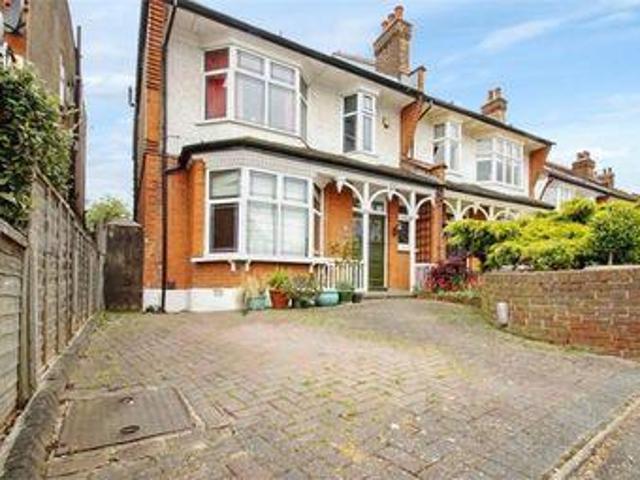 4 Bedrooms Semi detached house for sale in Gordon Road, London E4