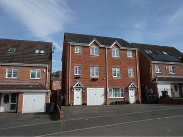 4 Bedrooms Semi detached house for sale in Galingale View, Newcastle ST5