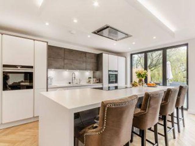 4 Bedrooms Semi detached house for sale in Garthland Drive, Arkley EN5