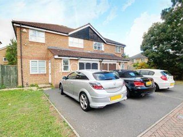 4 Bedrooms Semi detached house for sale in George Lovell Drive, Enfield EN3