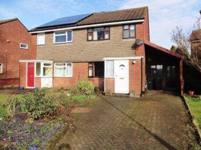 4 Bedrooms Semi detached house for sale in Gilling Avenue, Garforth, Leeds LS25