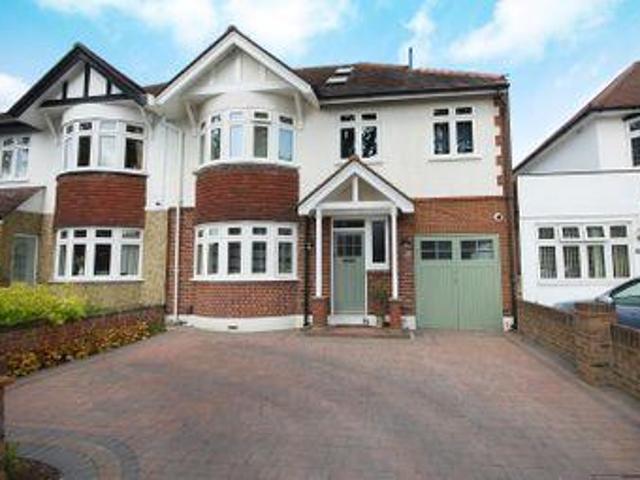 4 Bedrooms Semi detached house for sale in Gloucester Road, Hampton TW12
