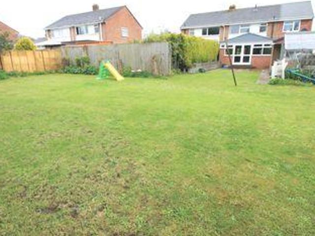 4 Bedrooms Semi detached house for sale in Graitney Close, Cleeve, North Somerset BS49