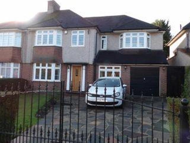 4 Bedrooms Semi detached house for sale in Gravel Hill, South Croydon, Croydon, Surrey CR0