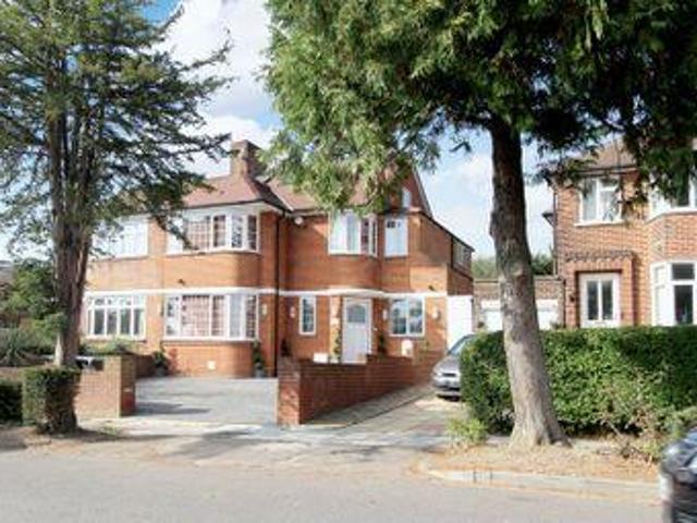 4 Bedrooms Semi detached house for sale in Greystoke Gardens, Enfield EN2