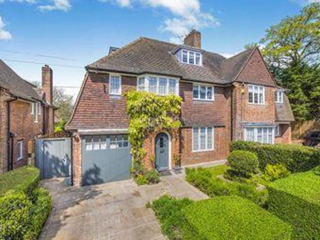 4 Bedrooms Semi detached house for sale in Gurney Drive, London N2