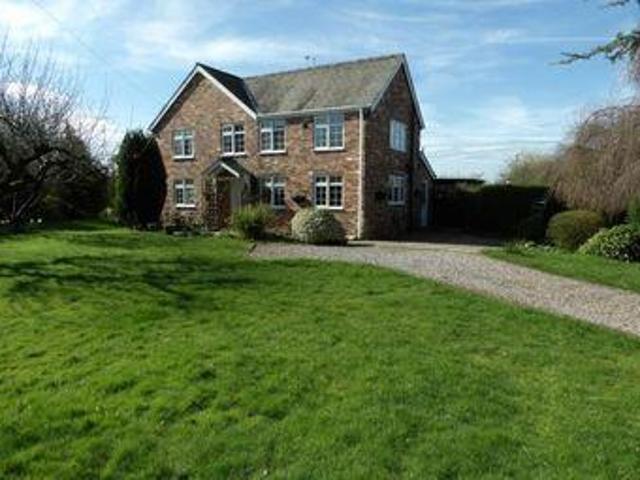 4 Bedrooms Semi detached house for sale in Doncaster Cottage, Middlewich Road, Winsford, Cheshire CW7