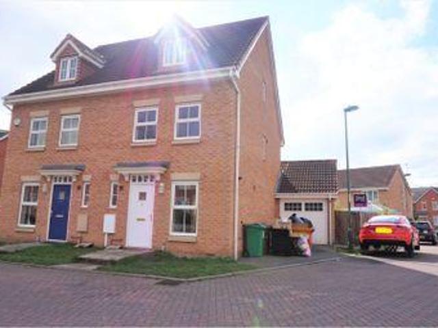 4 Bedrooms Semi detached house for sale in Dairy Square, Nottingham NG8