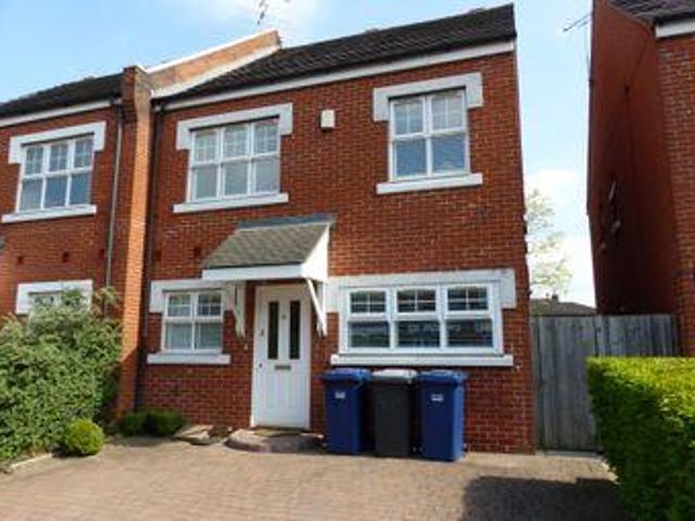 4 Bedrooms Semi detached house for sale in Dale Grove, London N12