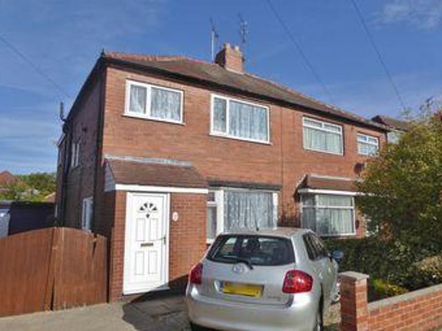 4 Bedrooms Semi detached house for sale in Danum Road, Fulford, York YO10