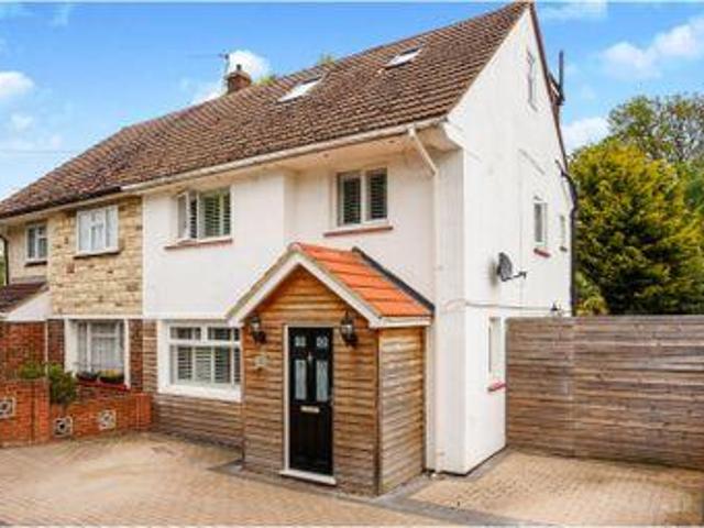 4 Bedrooms Semi detached house for sale in Dargets Road, Chatham ME5