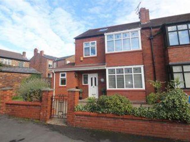 4 Bedrooms Semi detached house for sale in Dicconson Street, Swinley, Wigan WN1