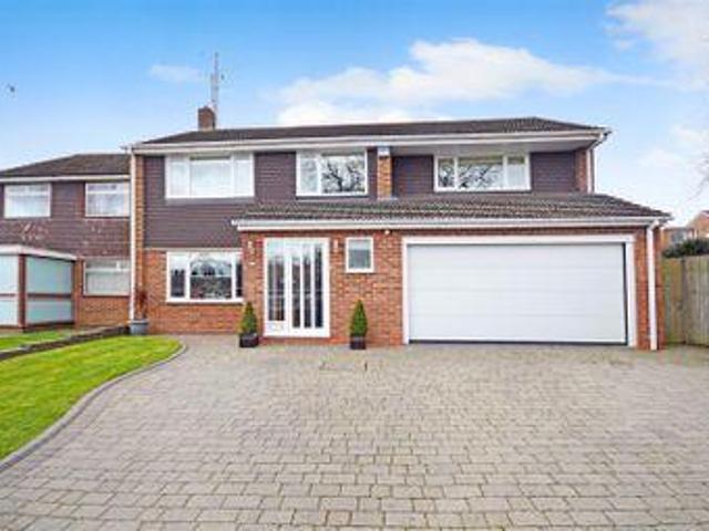 4 Bedrooms Semi detached house for sale in Easedale Close, Styvechale Grange, Coventry CV3