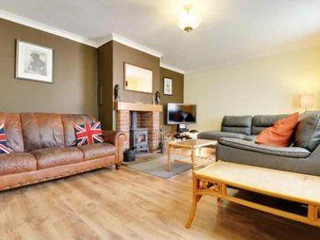 4 Bedrooms Semi detached house for sale in Everingham Walk, Hull HU5