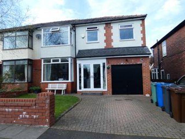 4 Bedrooms Semi detached house for sale in Foulds Avenue, Bury BL8