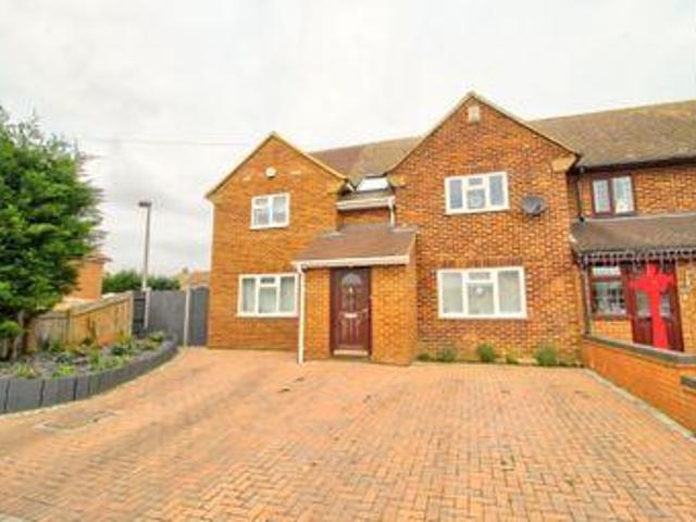 4 Bedrooms Semi detached house for sale in Knights Road, Hoo, Rochester ME3
