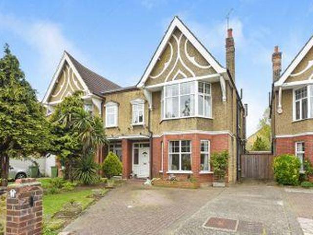 4 Bedrooms Semi detached house for sale in Knoll Road, Sidcup DA14