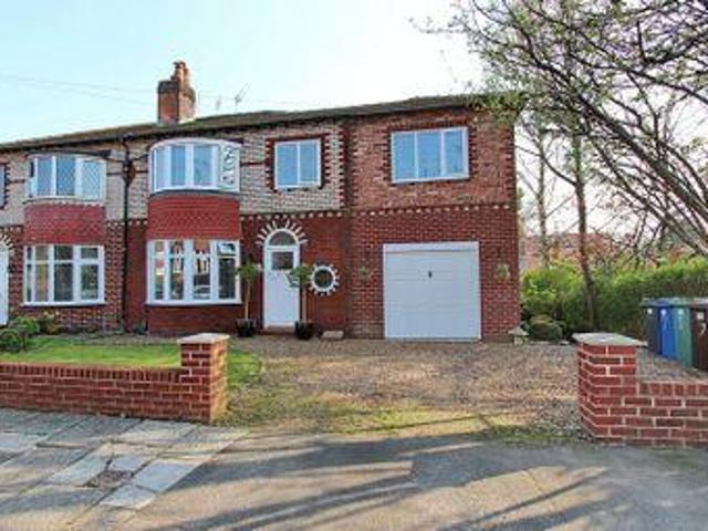 4 Bedrooms Semi detached house for sale in Knowle Drive, Prestwich, Manchester M25