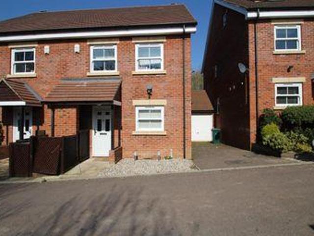 4 Bedrooms Semi detached house for sale in Katherine Close, Mill Hill NW7