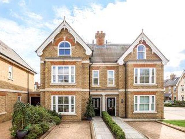 4 Bedrooms Semi detached house for sale in Kensington Mews, Windsor, Berkshire SL4
