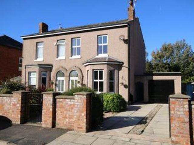 4 Bedrooms Semi detached house for sale in Kent Road, Birkdale, Southport PR8