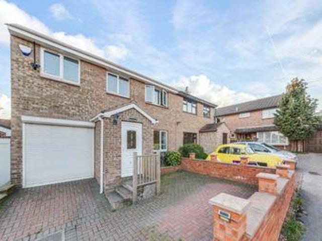 4 Bedrooms Semi detached house for sale in Kidsley Close, Chesterfield S40