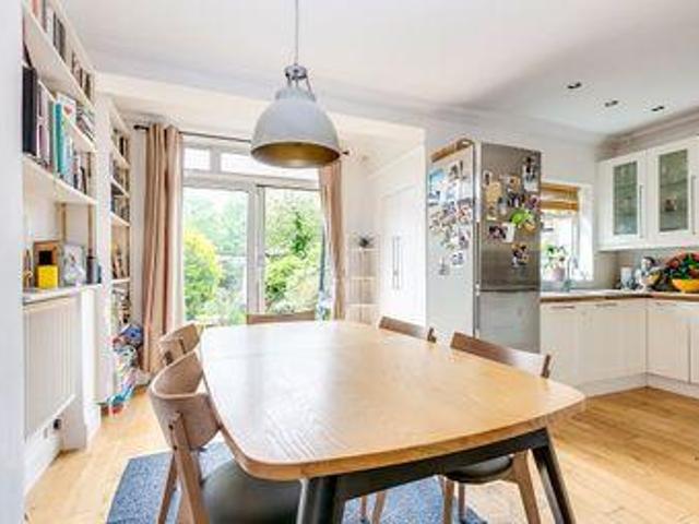 4 Bedrooms Semi detached house for sale in Kingsway, London SW14