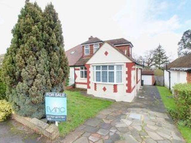4 Bedrooms Semi detached house for sale in Kingsmead, Cuffley, Potters Bar EN6