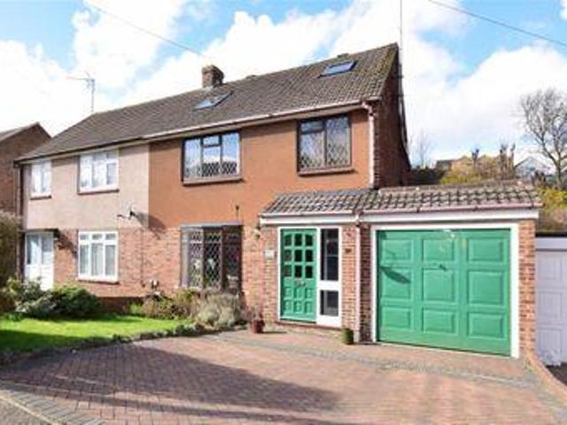 4 Bedrooms Semi detached house for sale in Holland Road, Chatham, Kent ME5