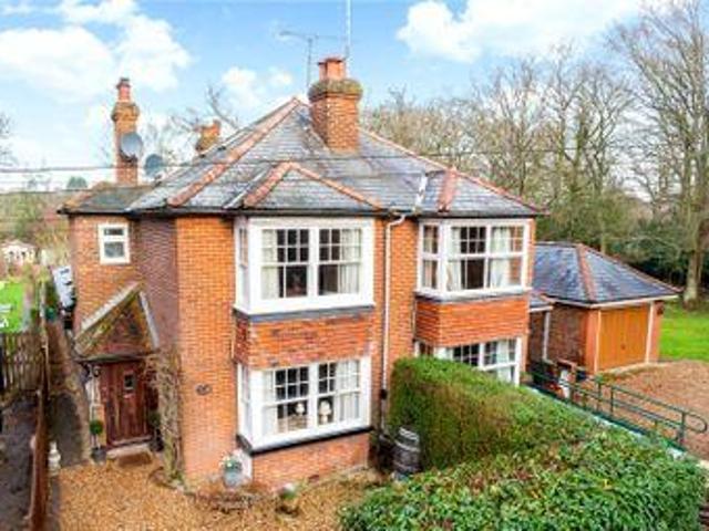 4 Bedrooms Semi detached house for sale in Holly Acre, Prey Heath, Woking, Surrey GU22