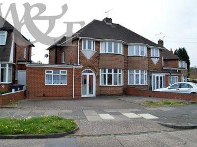 4 Bedrooms Semi detached house for sale in Hollydale Road, Erdington, Birmingham B24