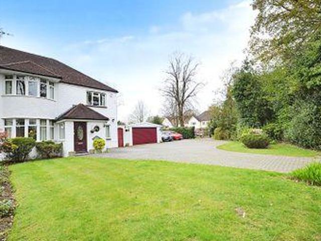 4 Bedrooms Semi detached house for sale in Horley, Surrey RH6