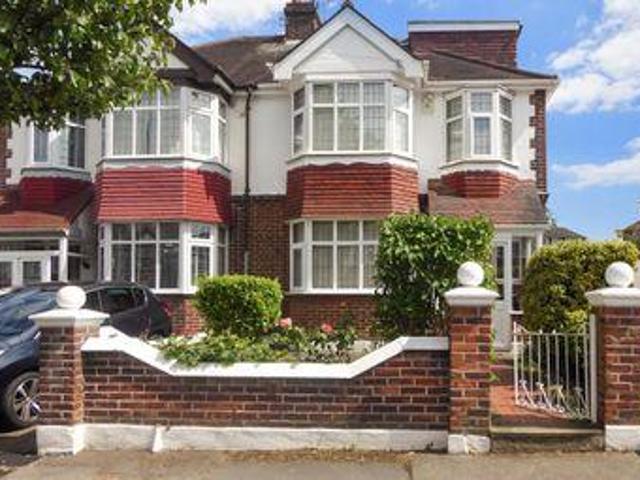 4 Bedrooms Semi detached house for sale in Hawthorne Avenue, Rainham, Gillingham, Kent ME8