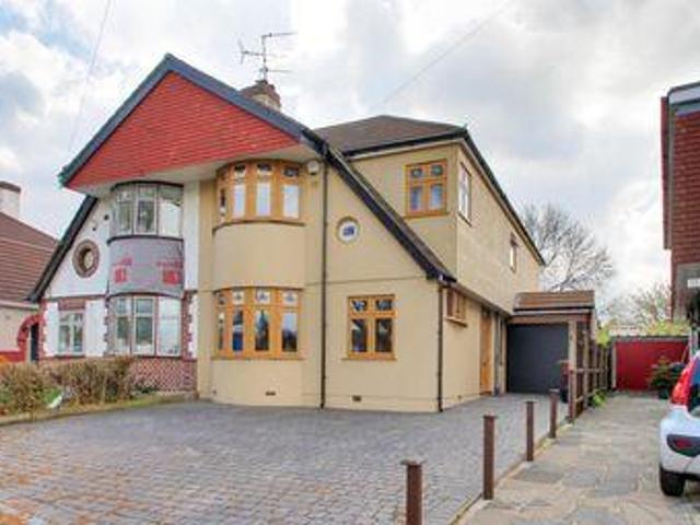 4 Bedrooms Semi detached house for sale in Halfway Street, Sidcup, Kent DA15