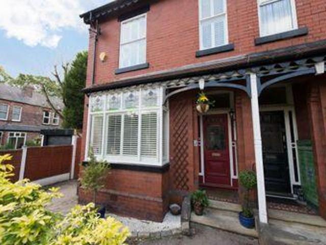 4 Bedrooms Semi detached house for sale in Hardy Grove, Worsley, Manchester M28