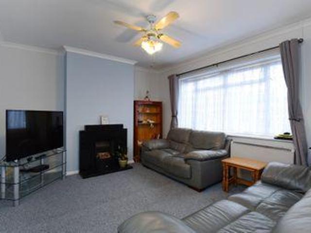 4 Bedrooms Semi detached house for sale in Harewood Gardens, South Croydon CR2