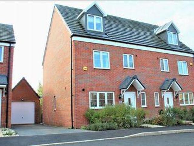 4 Bedrooms Semi detached house for sale in Harrison Road, Harlestone Manor, Northampton NN5