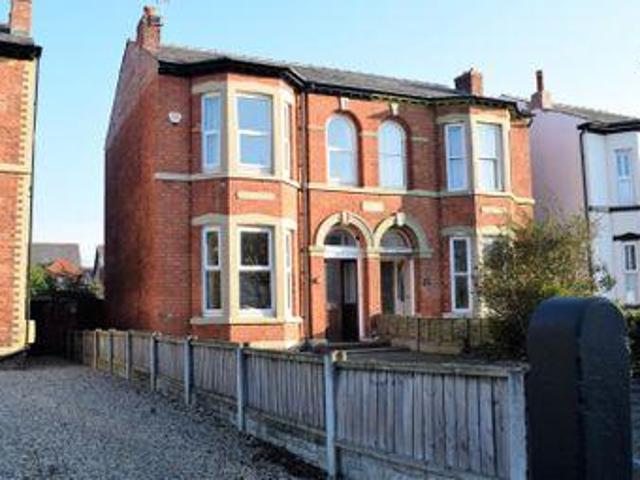 4 Bedrooms Semi detached house for sale in Hartwood Road, Southport PR9